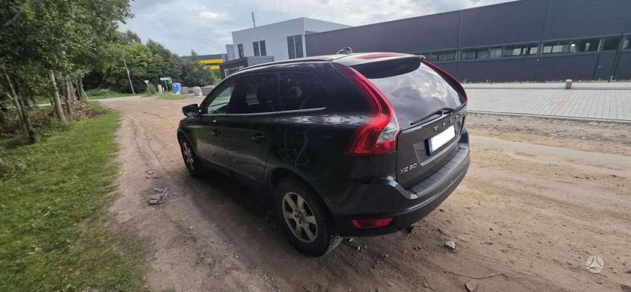 Grey Volvo XC60 2011 in Klaipeda, with an engine capacity of 3.19 L and mileage of 266 thousand km for 6600 €, photo 5 on AUTOMOTO.COM.LV