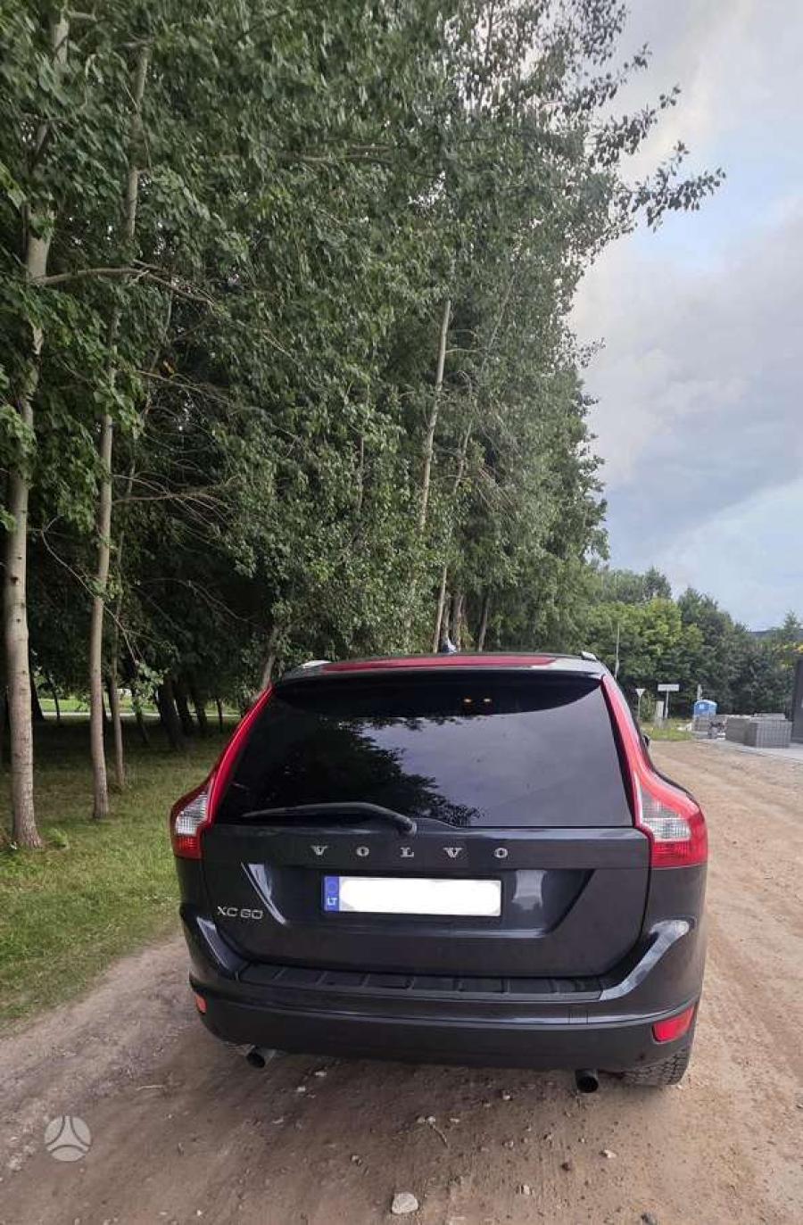 Grey Volvo XC60 2011 in Klaipeda, with an engine capacity of 3.19 L and mileage of 266 thousand km for 6600 €, photo 11 on AUTOMOTO.COM.LV