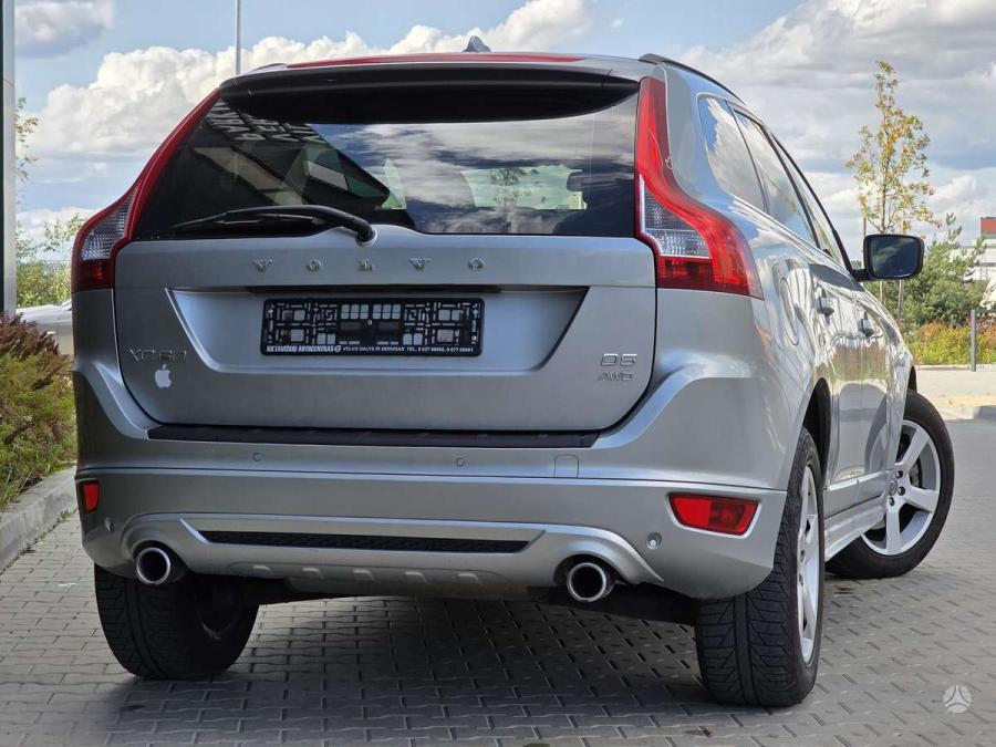 Grey Volvo XC60 2011 in Vilnius, with an engine capacity of 2.40 L and mileage of 354 thousand km for 8850 €, photo 7 on AUTOMOTO.COM.LV