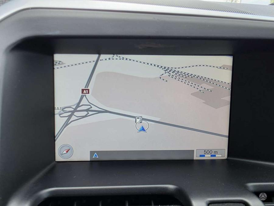 Grey Volvo XC60 2011 in Vilnius, with an engine capacity of 2.40 L and mileage of 354 thousand km for 8850 €, photo 15 on AUTOMOTO.COM.LV
