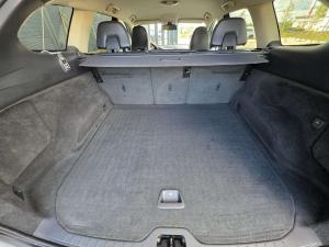 Grey Volvo XC60 2011 in Vilnius, with an engine capacity of 2.40 L and mileage of 354 thousand km for 8850 €, photo 21 on AUTOMOTO.COM.LV