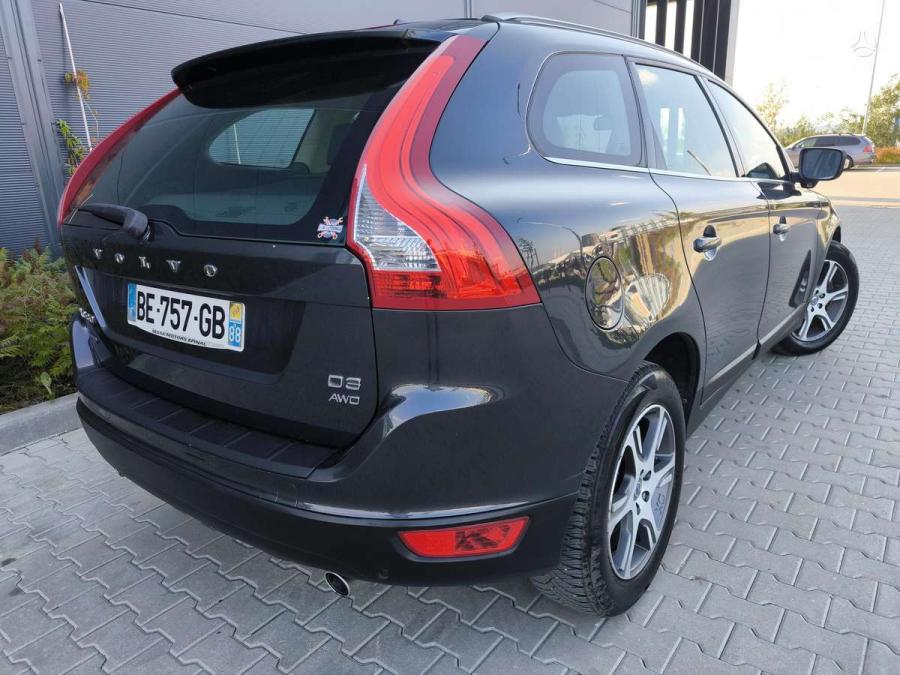 Pelēks Volvo XC60 2011 Viļņa, ar dzinēja tilpumu 2.40 L un nobraukumu 252 tūkst. km par 7900 €, foto 6 vietnē AUTOMOTO.COM.LV