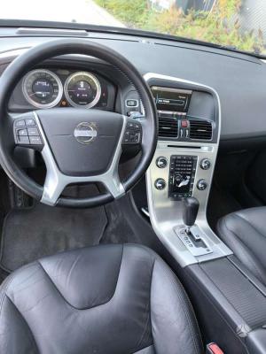 Pelēks Volvo XC60 2011 Viļņa, ar dzinēja tilpumu 2.40 L un nobraukumu 252 tūkst. km par 7900 €, foto 13 vietnē AUTOMOTO.COM.LV