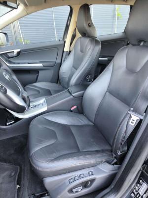 Pelēks Volvo XC60 2011 Viļņa, ar dzinēja tilpumu 2.40 L un nobraukumu 252 tūkst. km par 7900 €, foto 15 vietnē AUTOMOTO.COM.LV