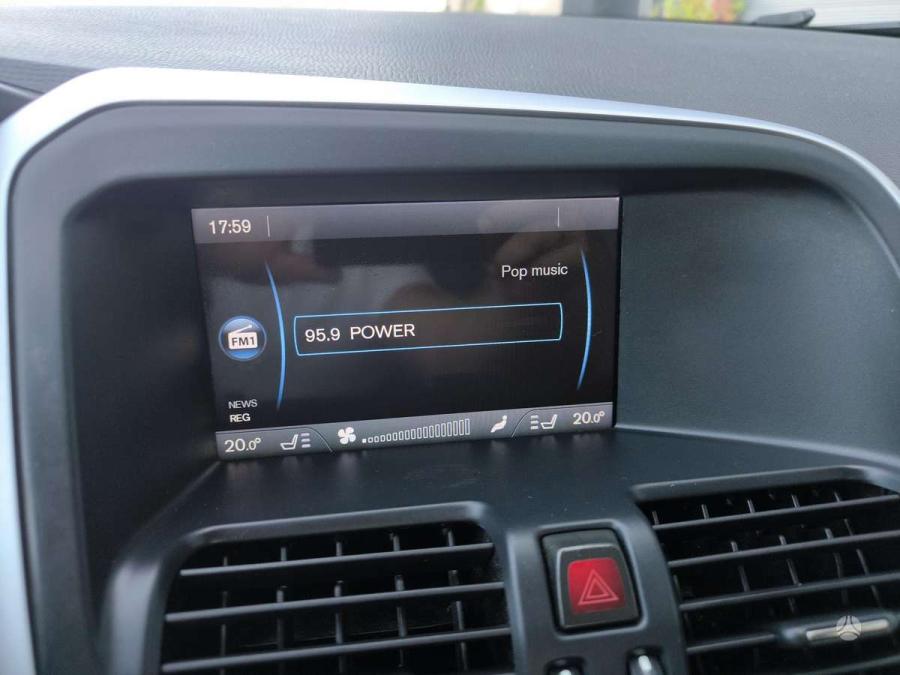 Pelēks Volvo XC60 2011 Viļņa, ar dzinēja tilpumu 2.40 L un nobraukumu 252 tūkst. km par 7900 €, foto 25 vietnē AUTOMOTO.COM.LV