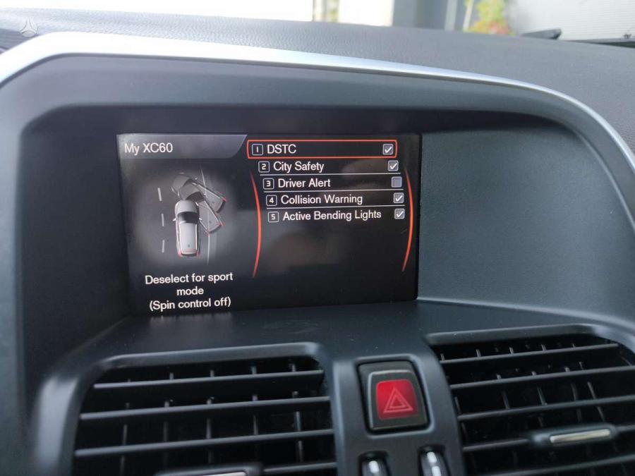 Pelēks Volvo XC60 2011 Viļņa, ar dzinēja tilpumu 2.40 L un nobraukumu 252 tūkst. km par 7900 €, foto 28 vietnē AUTOMOTO.COM.LV