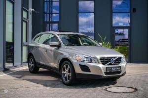 Grey Volvo XC60 2011 in Kaunas, with an engine capacity of 2.40 L and mileage of 213 thousand km for 9450 €, photo  on AUTOMOTO.COM.LV