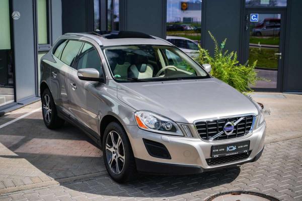 Grey Volvo XC60 2011 in Kaunas, with an engine capacity of 2.40 L and mileage of 213 thousand km for 9450 €, photo 3 on AUTOMOTO.COM.LV