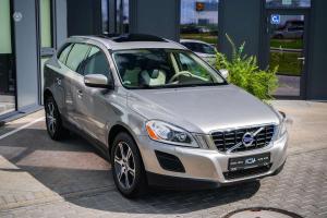 Grey Volvo XC60 2011 in Kaunas, with an engine capacity of 2.40 L and mileage of 213 thousand km for 9450 €, photo 3 on AUTOMOTO.COM.LV