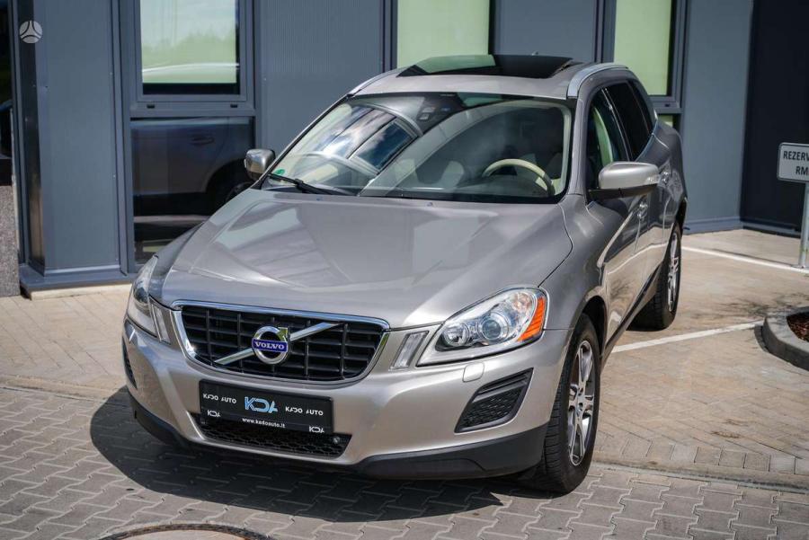 Grey Volvo XC60 2011 in Kaunas, with an engine capacity of 2.40 L and mileage of 213 thousand km for 9450 €, photo 5 on AUTOMOTO.COM.LV