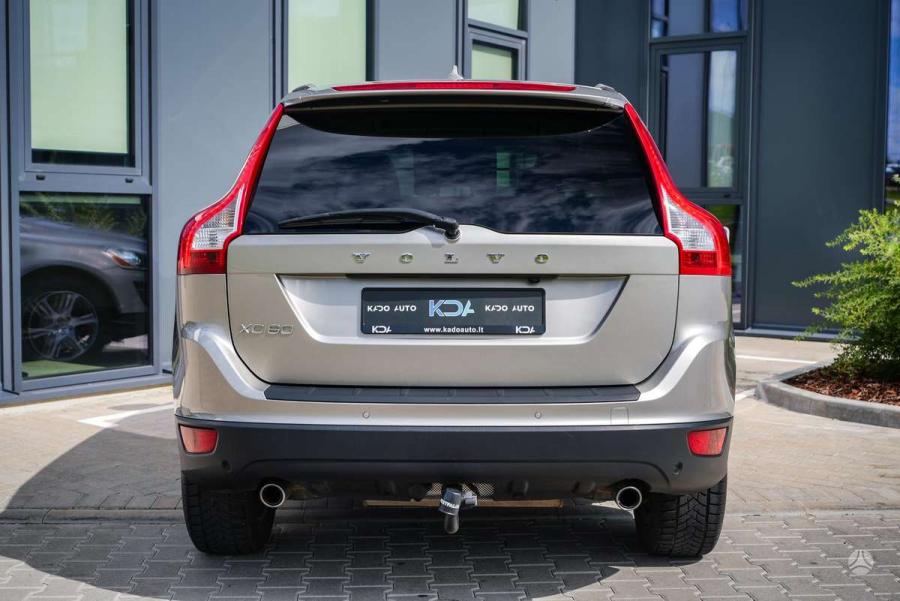 Grey Volvo XC60 2011 in Kaunas, with an engine capacity of 2.40 L and mileage of 213 thousand km for 9450 €, photo 11 on AUTOMOTO.COM.LV