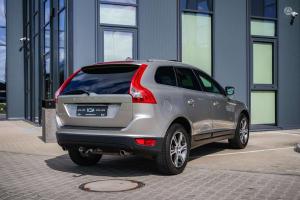 Grey Volvo XC60 2011 in Kaunas, with an engine capacity of 2.40 L and mileage of 213 thousand km for 9450 €, photo 13 on AUTOMOTO.COM.LV