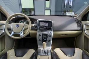 Grey Volvo XC60 2011 in Kaunas, with an engine capacity of 2.40 L and mileage of 213 thousand km for 9450 €, photo 17 on AUTOMOTO.COM.LV