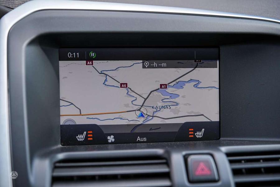 Grey Volvo XC60 2011 in Kaunas, with an engine capacity of 2.40 L and mileage of 213 thousand km for 9450 €, photo 21 on AUTOMOTO.COM.LV