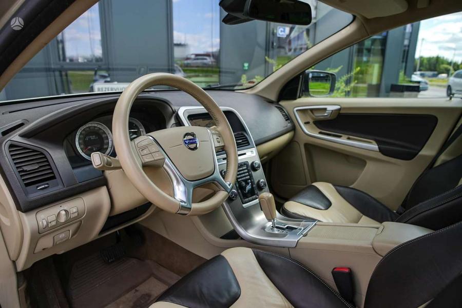 Grey Volvo XC60 2011 in Kaunas, with an engine capacity of 2.40 L and mileage of 213 thousand km for 9450 €, photo 28 on AUTOMOTO.COM.LV