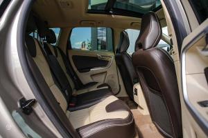 Grey Volvo XC60 2011 in Kaunas, with an engine capacity of 2.40 L and mileage of 213 thousand km for 9450 €, photo 38 on AUTOMOTO.COM.LV