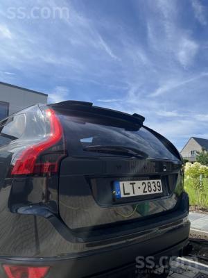 Grey Volvo XC60 2011 in Riga, with an engine capacity of 2.40 L and mileage of 0 thousand km for 10950 €, photo 7 on AUTOMOTO.COM.LV
