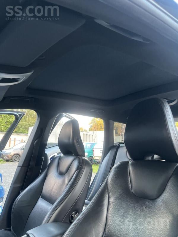 Grey Volvo XC60 2011 in Riga, with an engine capacity of 2.40 L and mileage of 0 thousand km for 10950 €, photo 9 on AUTOMOTO.COM.LV