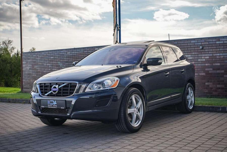 Grey Volvo XC60 2011 in Marijampole, with an engine capacity of 2.40 L and mileage of 277 thousand km for 9250 €, photo 4 on AUTOMOTO.COM.LV