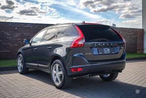 Grey Volvo XC60 2011 in Marijampole, with an engine capacity of 2.40 L and mileage of 277 thousand km for 9250 €, photo 8 on AUTOMOTO.COM.LV