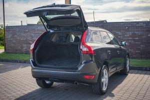 Grey Volvo XC60 2011 in Marijampole, with an engine capacity of 2.40 L and mileage of 277 thousand km for 9250 €, photo 11 on AUTOMOTO.COM.LV