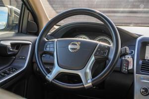 Grey Volvo XC60 2011 in Marijampole, with an engine capacity of 2.40 L and mileage of 277 thousand km for 9250 €, photo 16 on AUTOMOTO.COM.LV