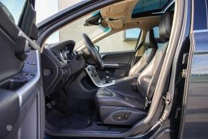 Grey Volvo XC60 2011 in Marijampole, with an engine capacity of 2.40 L and mileage of 277 thousand km for 9250 €, photo 26 on AUTOMOTO.COM.LV
