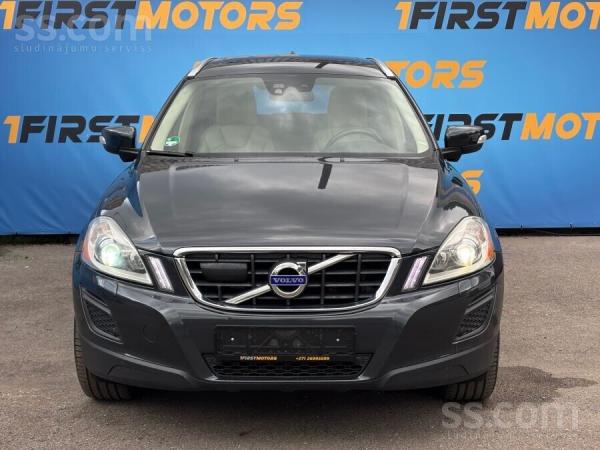 Pelēks Volvo XC60 2011 Rīga, ar dzinēja tilpumu 2.40 L un nobraukumu 280 tūkst. km par 8950 €, foto 4 vietnē AUTOMOTO.COM.LV