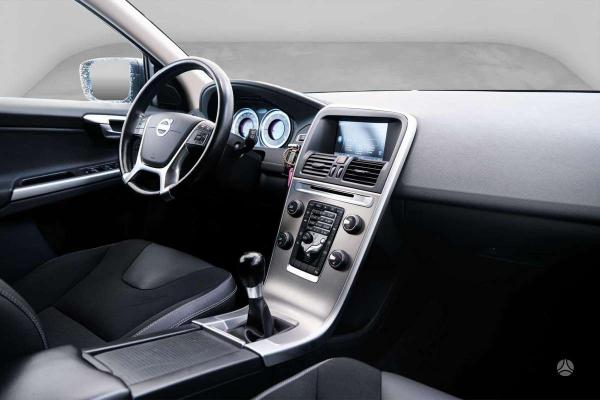 Вольво ХС60 2011 в Каунас на AUTOMOTO.COM.LV Серый Вольво ХС60 2011 в Каунас, объемом двигателя 2.00 л и пробегом 228 тыс. км за 8290 €, фото 8 на AUTOMOTO.COM.LV