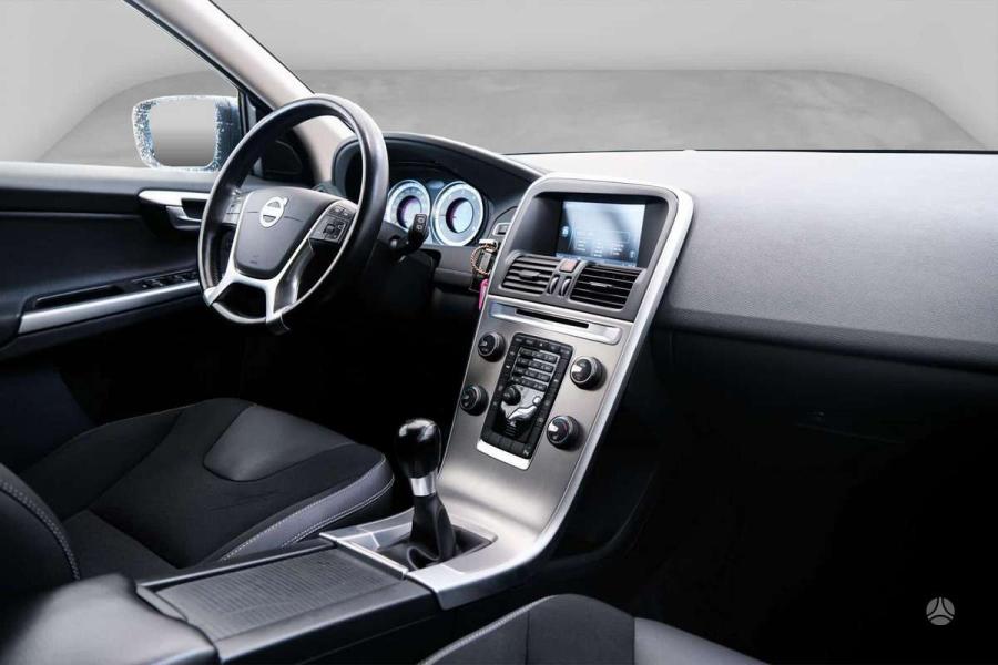 Pelēks Volvo XC60 2011 Kauņa, ar dzinēja tilpumu 2.00 L un nobraukumu 228 tūkst. km par 8290 €, foto 8 vietnē AUTOMOTO.COM.LV