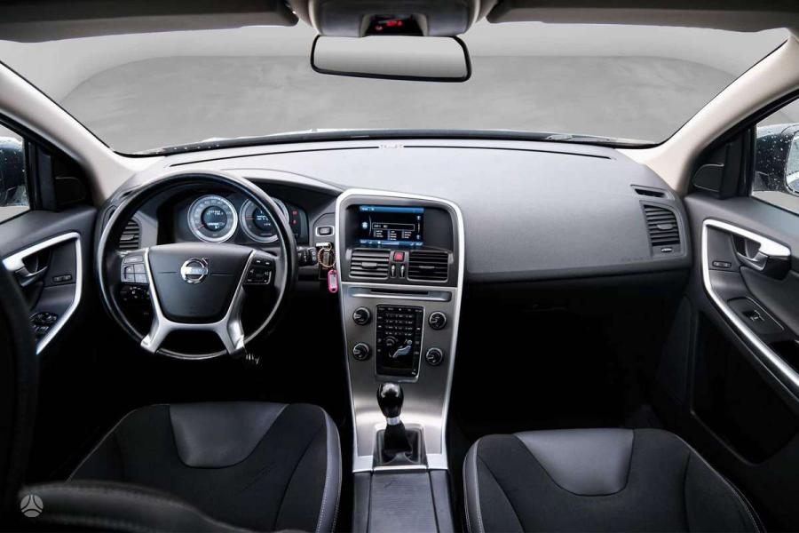 Pelēks Volvo XC60 2011 Kauņa, ar dzinēja tilpumu 2.00 L un nobraukumu 228 tūkst. km par 8290 €, foto 10 vietnē AUTOMOTO.COM.LV