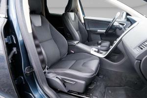 Pelēks Volvo XC60 2011 Kauņa, ar dzinēja tilpumu 2.00 L un nobraukumu 228 tūkst. km par 8290 €, foto 12 vietnē AUTOMOTO.COM.LV