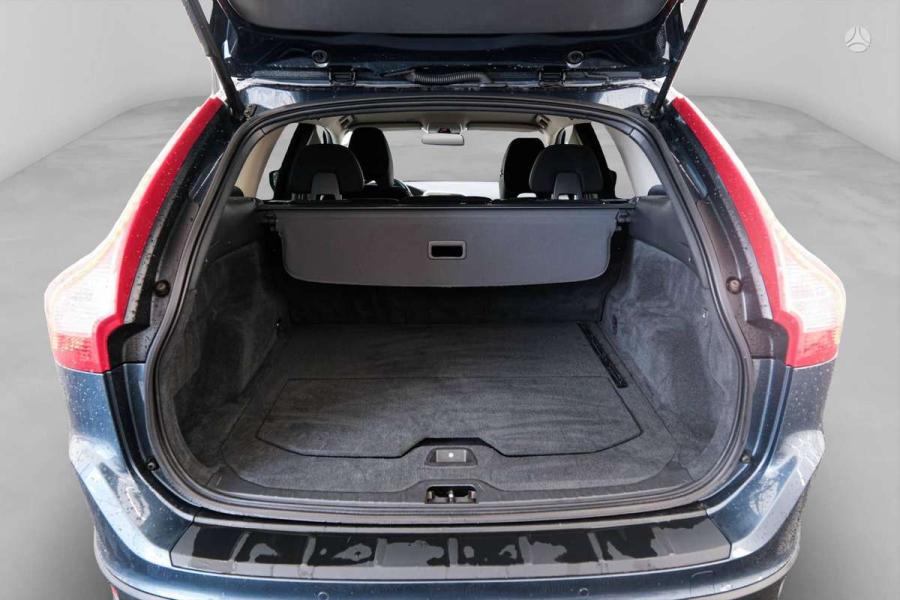 Pelēks Volvo XC60 2011 Kauņa, ar dzinēja tilpumu 2.00 L un nobraukumu 228 tūkst. km par 8290 €, foto 14 vietnē AUTOMOTO.COM.LV