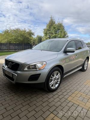 Grey Volvo XC60 2011 in Ogre, with an engine capacity of 2.40 L and mileage of 433 thousand km for 6350 €, photo 1 on AUTOMOTO.COM.LV