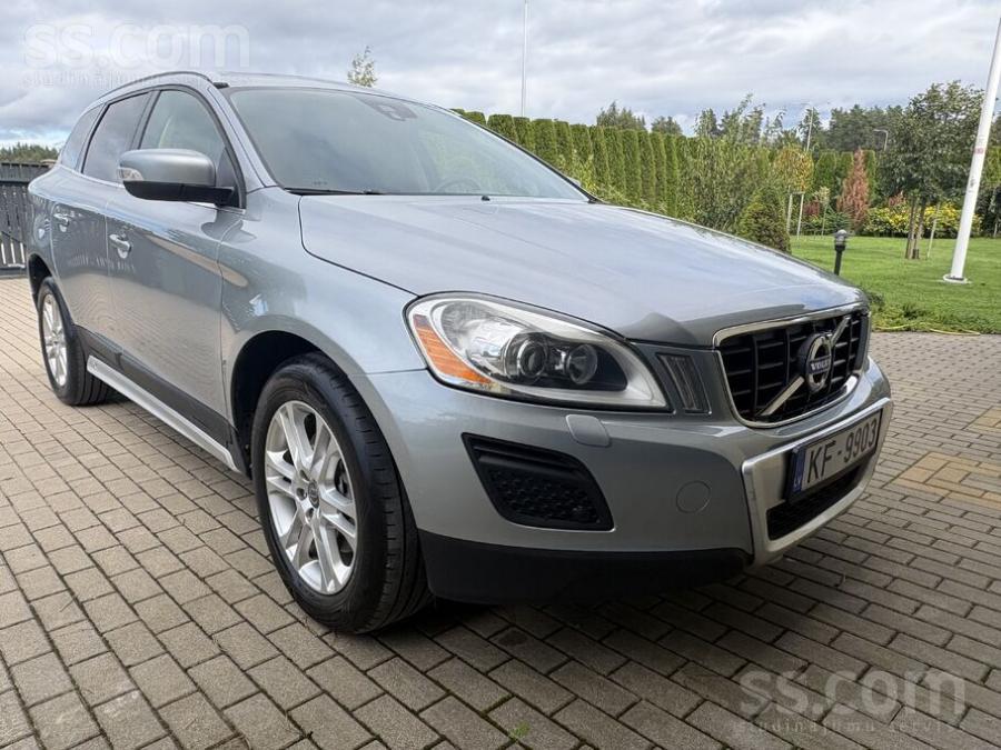 Grey Volvo XC60 2011 in Ogre, with an engine capacity of 2.40 L and mileage of 433 thousand km for 6350 €, photo 6 on AUTOMOTO.COM.LV