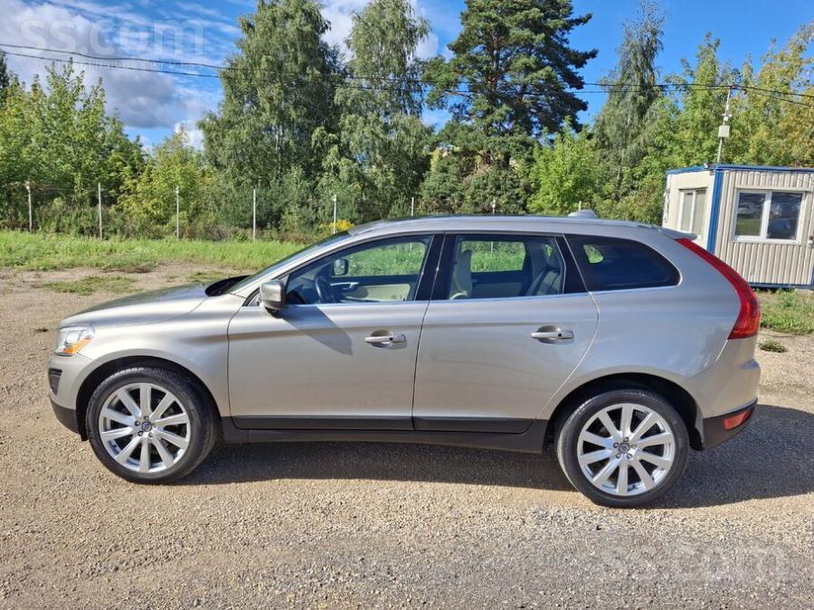 Pelēks Volvo XC60 2011 Rīga, ar dzinēja tilpumu 2.40 L un nobraukumu 219 tūkst. km par 9995 €, foto 3 vietnē AUTOMOTO.COM.LV