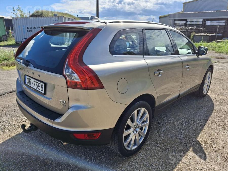 Pelēks Volvo XC60 2011 Rīga, ar dzinēja tilpumu 2.40 L un nobraukumu 219 tūkst. km par 9995 €, foto 7 vietnē AUTOMOTO.COM.LV