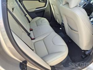 Pelēks Volvo XC60 2011 Rīga, ar dzinēja tilpumu 2.40 L un nobraukumu 219 tūkst. km par 9995 €, foto 15 vietnē AUTOMOTO.COM.LV