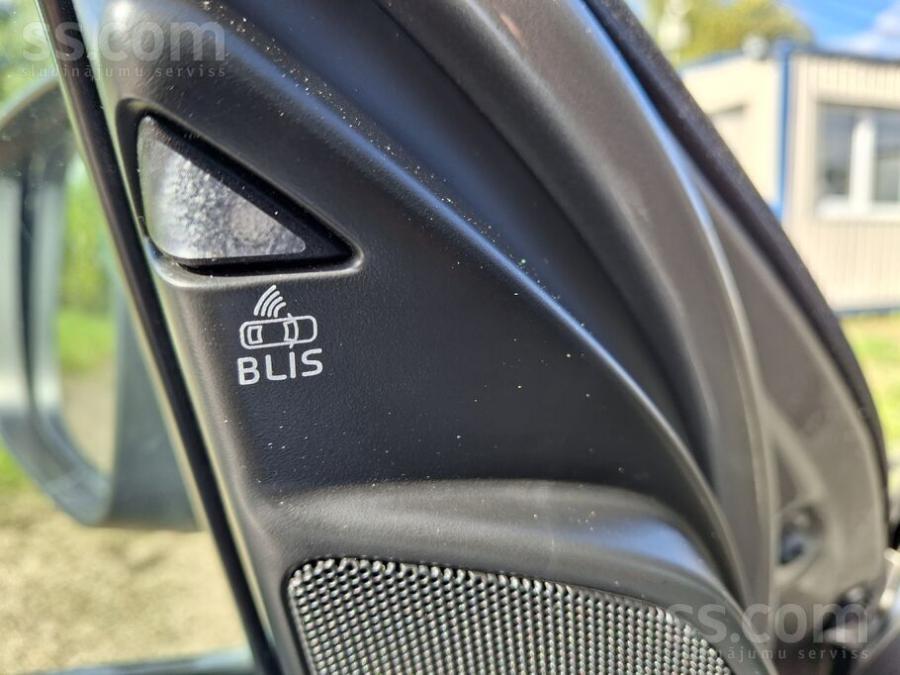 Pelēks Volvo XC60 2011 Rīga, ar dzinēja tilpumu 2.40 L un nobraukumu 219 tūkst. km par 9995 €, foto 20 vietnē AUTOMOTO.COM.LV