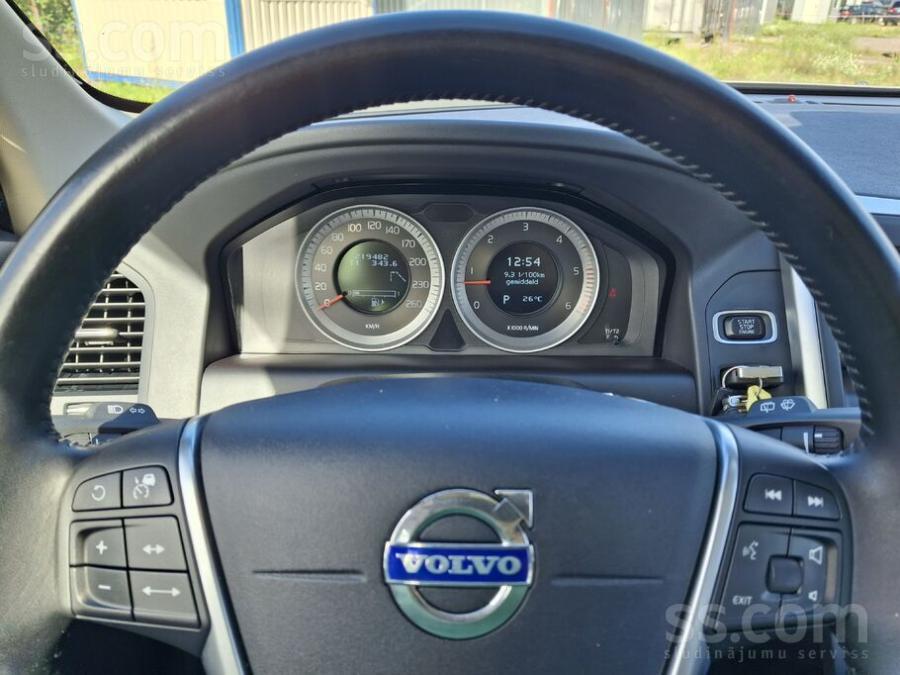 Pelēks Volvo XC60 2011 Rīga, ar dzinēja tilpumu 2.40 L un nobraukumu 219 tūkst. km par 9995 €, foto 24 vietnē AUTOMOTO.COM.LV