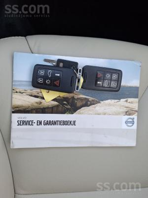 Pelēks Volvo XC60 2011 Rīga, ar dzinēja tilpumu 2.40 L un nobraukumu 219 tūkst. km par 9995 €, foto 28 vietnē AUTOMOTO.COM.LV