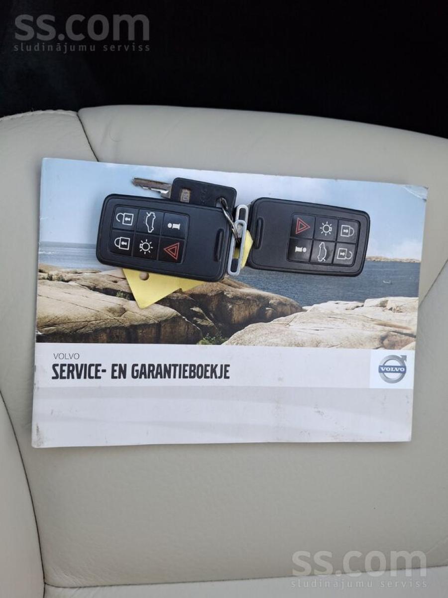 Pelēks Volvo XC60 2011 Rīga, ar dzinēja tilpumu 2.40 L un nobraukumu 219 tūkst. km par 9995 €, foto 28 vietnē AUTOMOTO.COM.LV