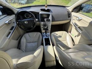 Grey Volvo XC60 2011 in Riga, with an engine capacity of 2.40 L and mileage of 281 thousand km for 5300 €, photo 14 on AUTOMOTO.COM.LV