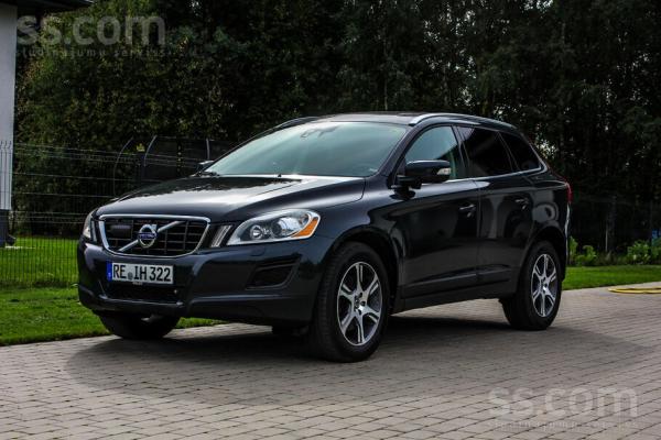 Grey Volvo XC60 2011 in Jelgava, with an engine capacity of 2.40 L and mileage of 286 thousand km for 9996 €, photo 1 on AUTOMOTO.COM.LV