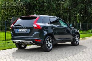 Grey Volvo XC60 2011 in Jelgava, with an engine capacity of 2.40 L and mileage of 286 thousand km for 9996 €, photo 3 on AUTOMOTO.COM.LV