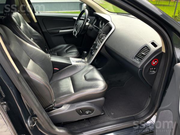 Grey Volvo XC60 2011 in Jelgava, with an engine capacity of 2.40 L and mileage of 286 thousand km for 9996 €, photo 6 on AUTOMOTO.COM.LV