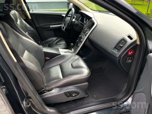 Grey Volvo XC60 2011 in Jelgava, with an engine capacity of 2.40 L and mileage of 286 thousand km for 9996 €, photo 6 on AUTOMOTO.COM.LV