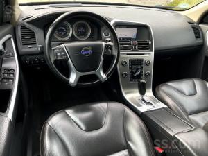 Grey Volvo XC60 2011 in Jelgava, with an engine capacity of 2.40 L and mileage of 286 thousand km for 9996 €, photo 8 on AUTOMOTO.COM.LV