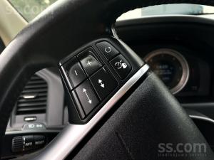 Grey Volvo XC60 2011 in Jelgava, with an engine capacity of 2.40 L and mileage of 286 thousand km for 9996 €, photo 9 on AUTOMOTO.COM.LV