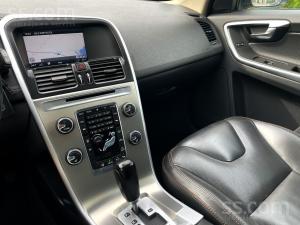 Grey Volvo XC60 2011 in Jelgava, with an engine capacity of 2.40 L and mileage of 286 thousand km for 9996 €, photo 19 on AUTOMOTO.COM.LV